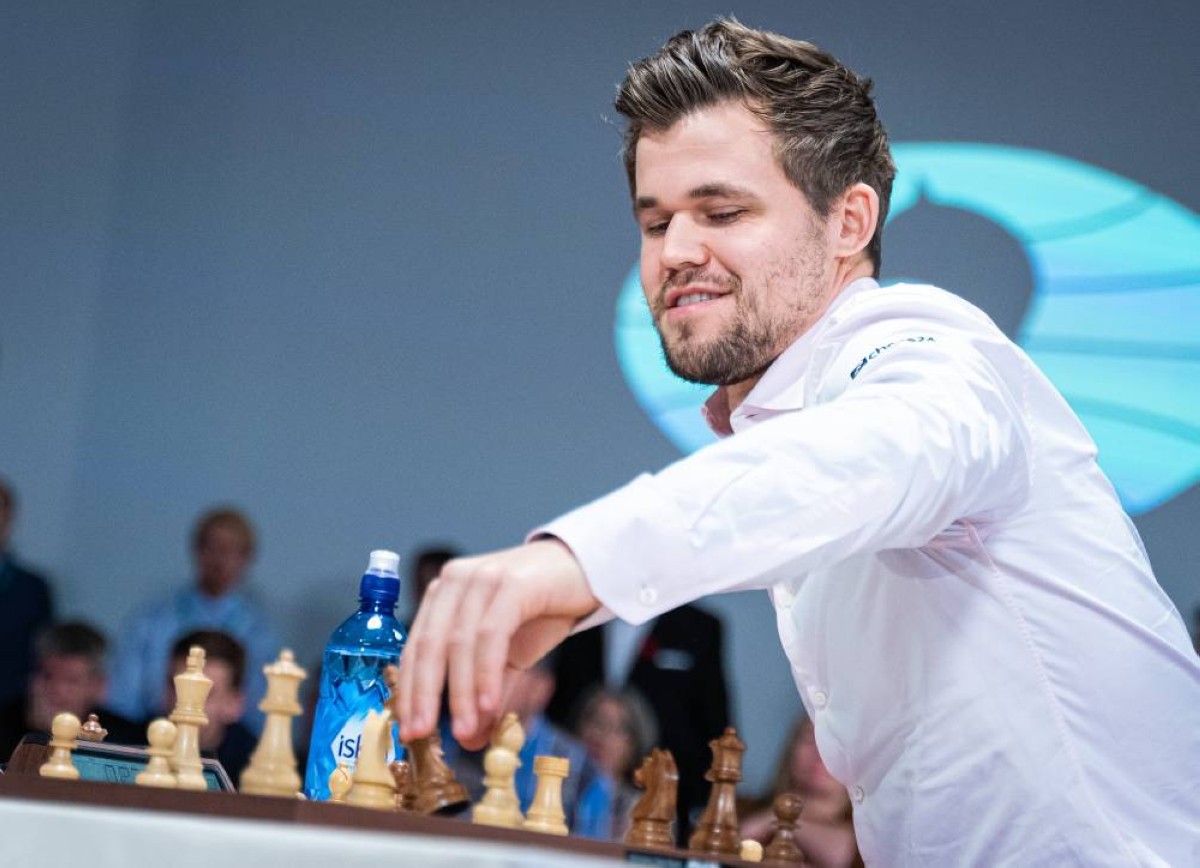 Carlsen Reverses Course: Back in Chess Tournament Despite "Jeans ...