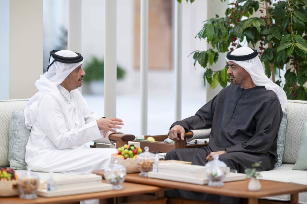 رئيس الدولة ورئيس مجلس الوزراء وزير خارجية قطر يبحثان التعاون والعمل ...